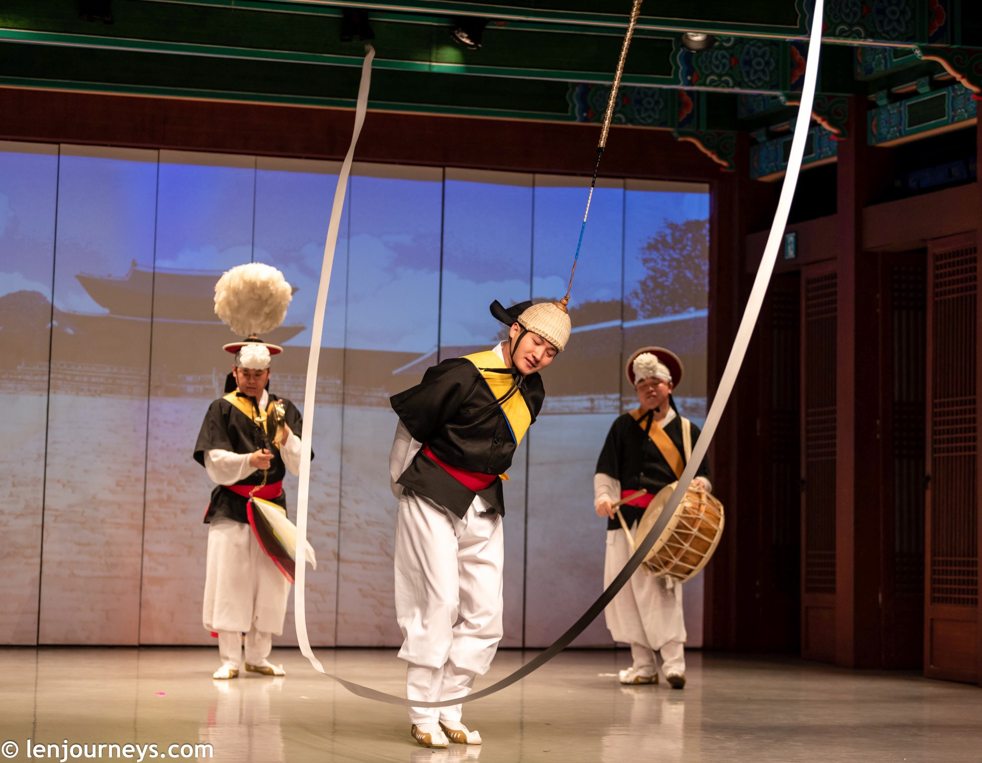 Sim Cheong: A Magical Performance - LEN Journeys